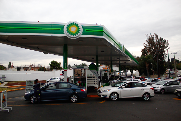 Gasolina de BP rinde más: automovilistas - El Diario NTR | NTR Guadalajara