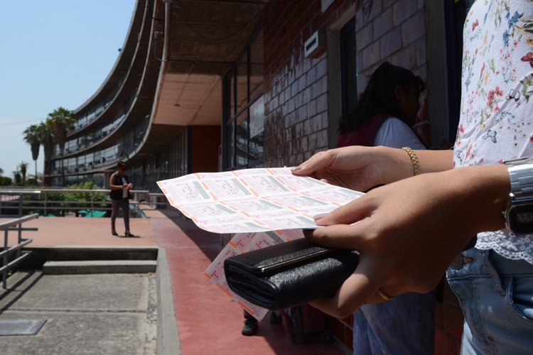 Anuncian estudiantes pago en efectivo en lugar de usar Transvales - El ...