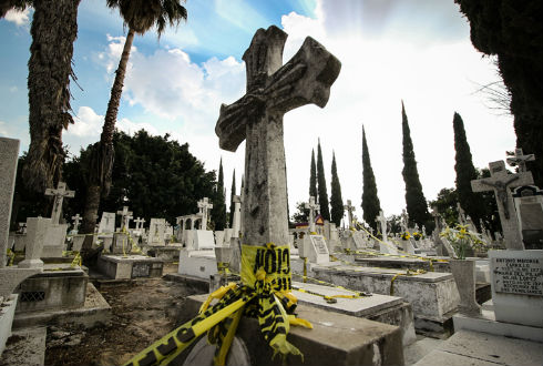 Preparan entre 800 y 900 gavetas para inhumar a no identificados | NTR ...