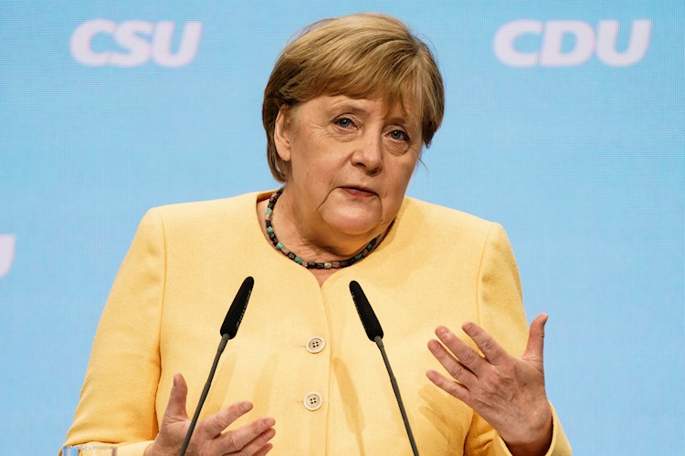 Merkel insta a reflexionar sobre el fracaso de occidente en Afganistán ...