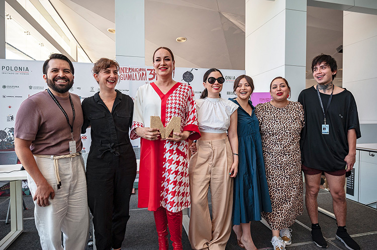 Ricky Lips recibe su Premio EMME - El Diario NTR | NTR Guadalajara