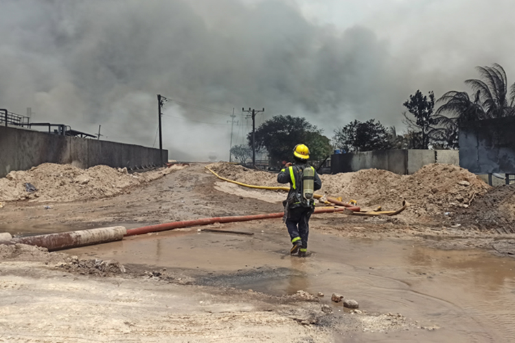 Continúan 14 hospitalizados por incendio industrial en Cuba | NTR ...