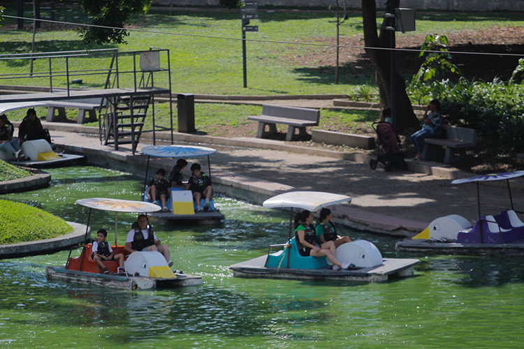 Por vacaciones, crece afluencia de visitantes al Parque Alcalde - El ...