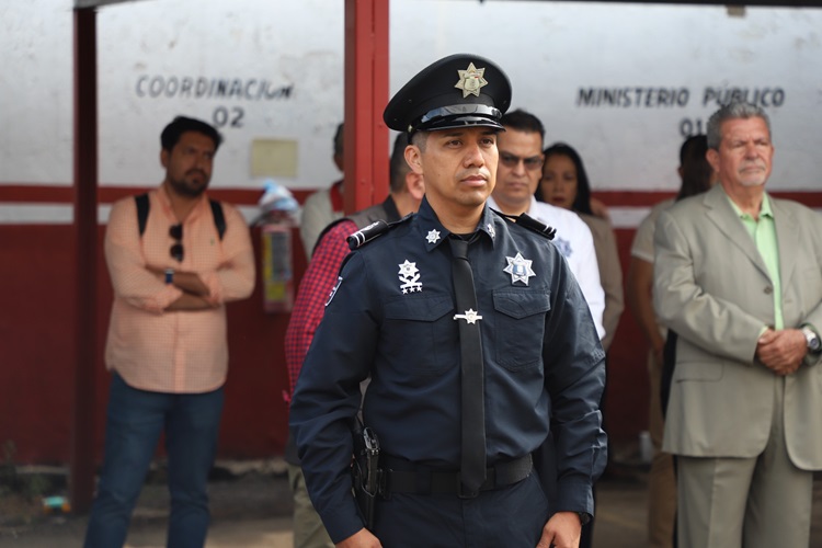 Cambian a comisario de Tonalá; llega Salvador Isaac Islas Miranda - El ...