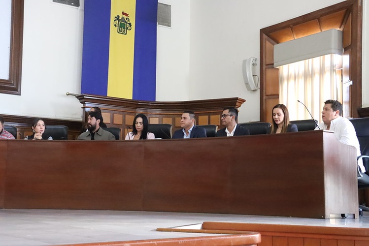 Eligen a Fabiola Cuán para suplir a Verónica Delgadillo - El Diario NTR ...
