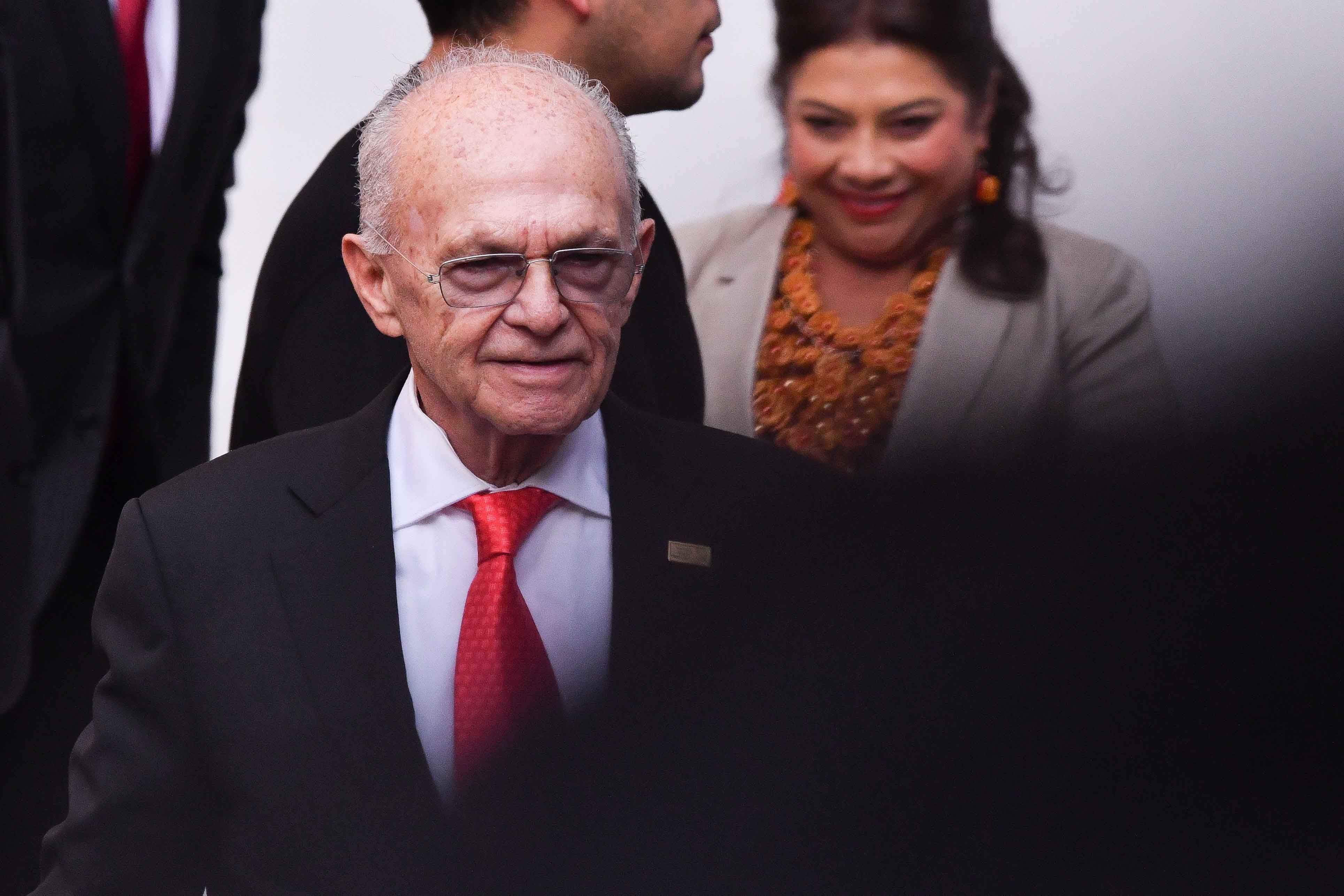 Presenta Harp Helú la segunda parte de su autobiografía - El Diario NTR ...